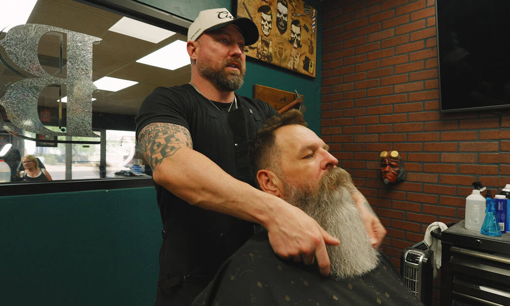 How to Trim a Long Beard (The Right Way) – Live Bearded
